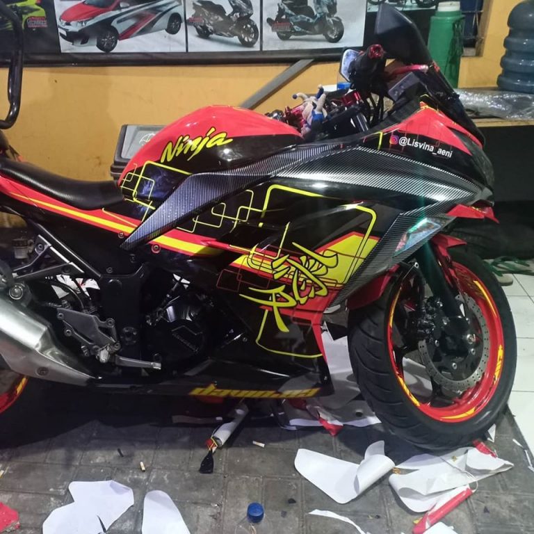 Mengenal Stiker Decal – Digibook Digital Printing Semarang